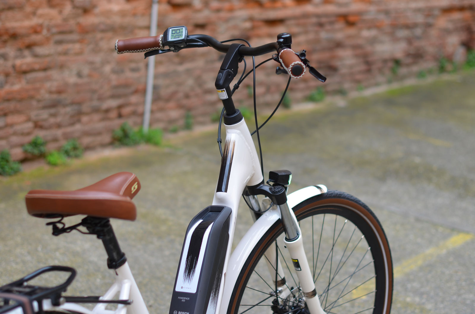 Location vélos électriques au Parc de Léry-Poses - Eureka